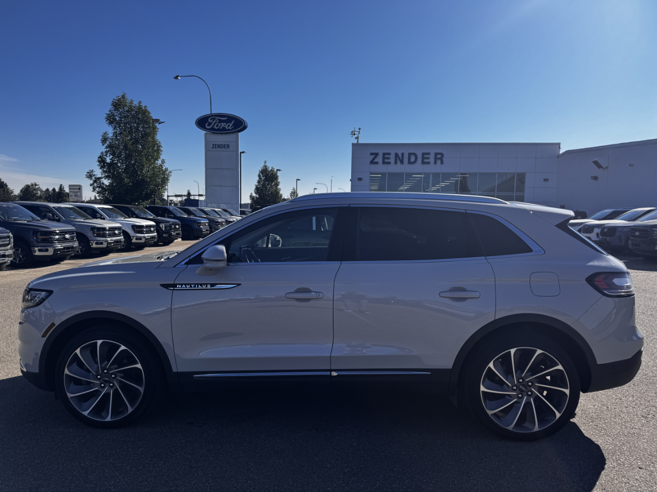 2021 LINCOLN NAUTILUS Reserve for sale at Zender Ford.